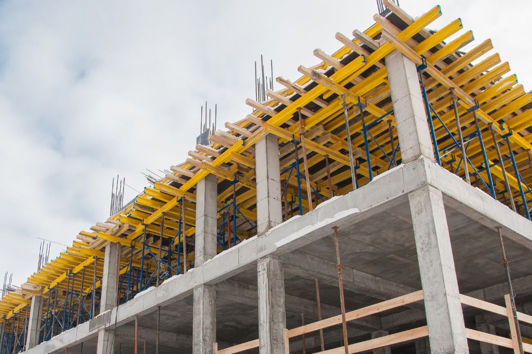 Le rôle des poteaux dans une structure béton : calcul et ...